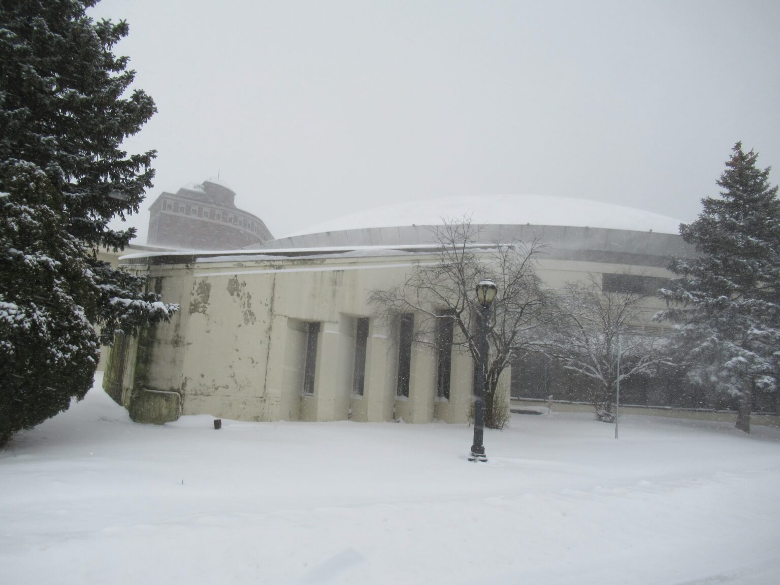 Concrete Controversy: Niagara's 'Turtle' Teeters on Historic ...